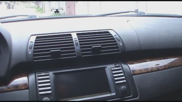 Снятие и мойка дефлекторов направления потока воздуха BMW X5 e53