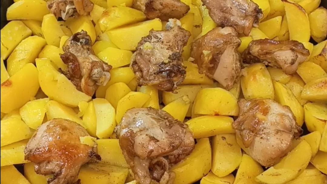 КУРИЦА С КАРТОШКОЙ В ДУХОВКЕ! МЕГА РЕЦЕПТ! ГОТОВЬТЕ ТОЛЬКО ТАК!  ОЧЕНЬ ВКУСНО!