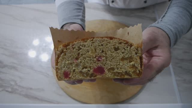 Панеттоне из цельнозерновой муки на закваске.