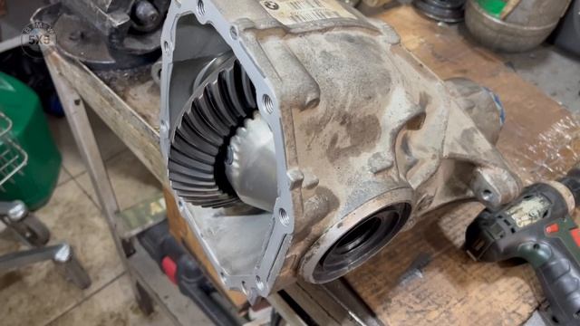 Как текут 💦 сальники заднего редуктора на БМВ Х5 G05 #bmw #g05 #x5