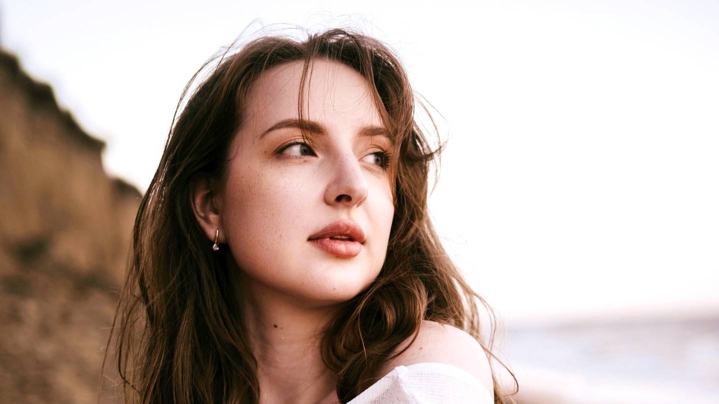 Интервью с Келлер Викторией, руководителем студии макияжа и прически, Топ-стилистом.