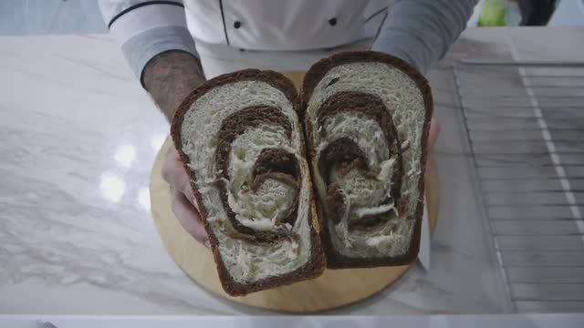 Пшеничный формовой хлеб "Зебра" на закваске.