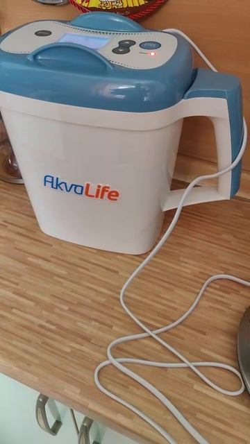 Видео обзор ионизатора воды Ионизатор воды AkvaLife Lite от покупателя