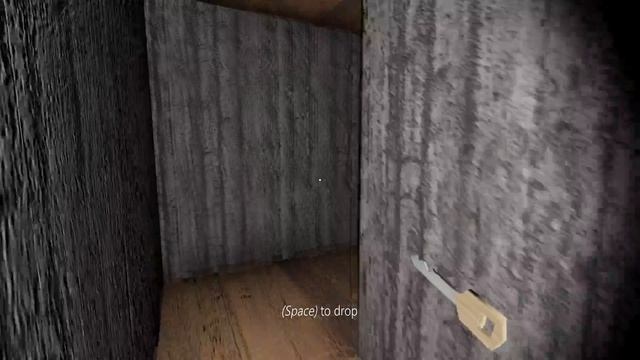 Прошёл игру на иззи. Granny , но анжела ходит по дому