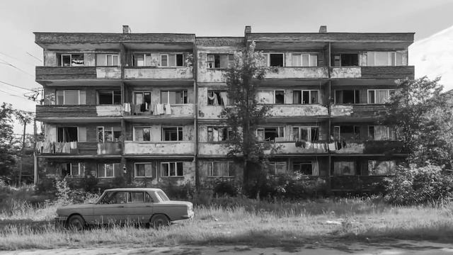 УСТРОИЛСЯ ОХРАННИКОМ НА СТАРЫЙ ЗАВОД! страшная история на ночь!