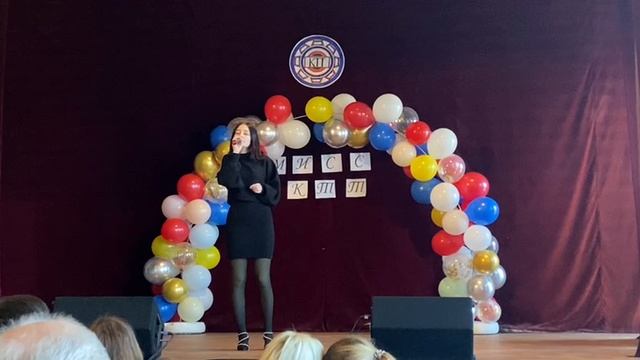 Доча Наталья исполняет песню Изабе́ль Жеффруа́ - Zaz.  «Je veux»