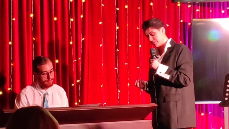 Emma M/ И хочется согреть Вас навсегда..