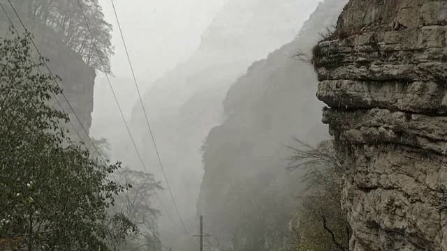 Дорога к альплагерю Безенги. https://t.me/mir_glazami_idushego