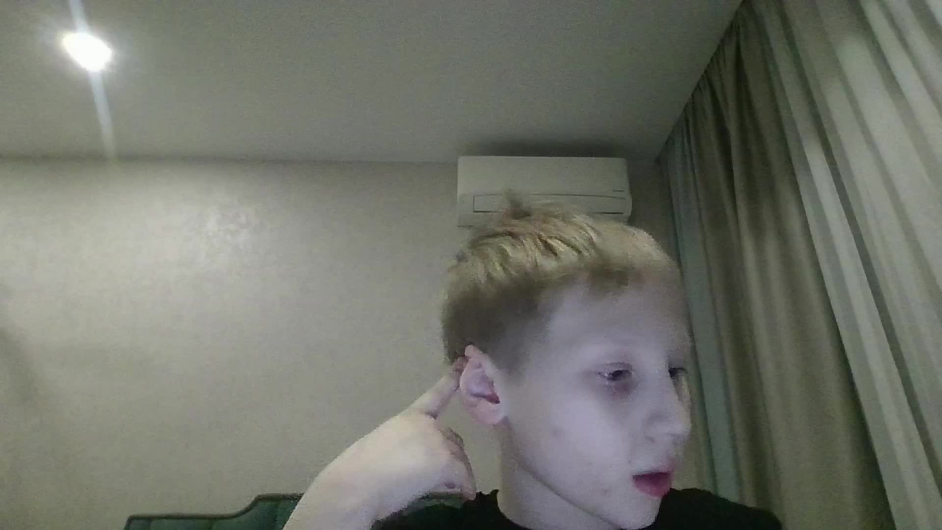 Стримим Майнкрафт с подписчиками. Айпи в описании.