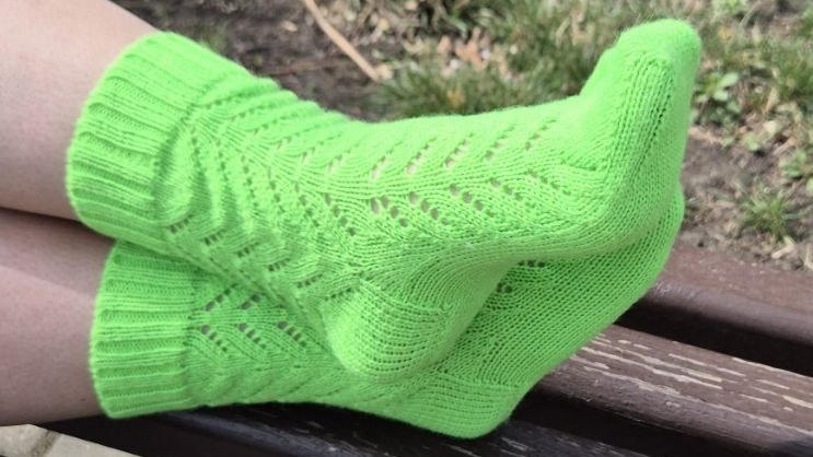 Ажурные носочки на вязальной машине