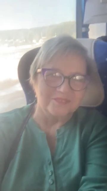 Сидим в автобусе....😘