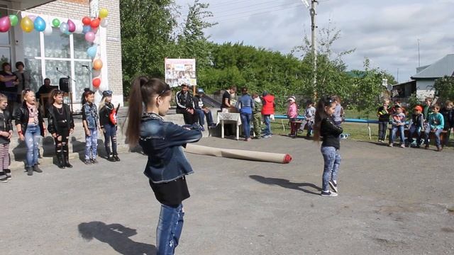 Показ мод  - рокерский стиль)