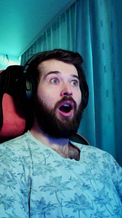 Искренние эмоции стримера от первого рейда