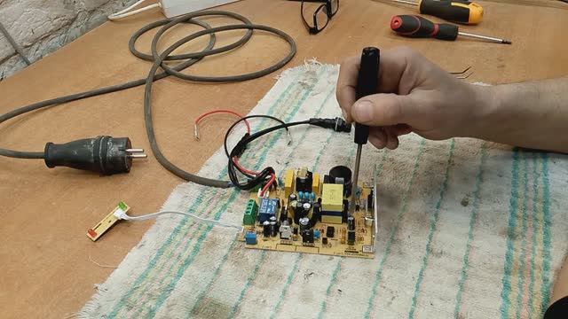 Блок Бесперебойного Питания ББП-40 Accordtec не включается. Ремонт.