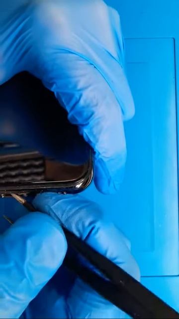 Чистка динамиков, микрофона и разъема зарядки на iPhone