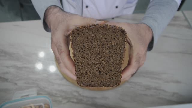 Бородинский хлеб на закваске. Очень ароматный и вкусный.