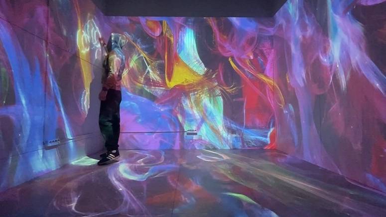 Проекционно-интерактивная комната (полный обзор)