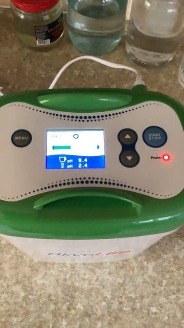 Видео обзор ионизатора воды Ионизатор воды AkvaLife Lite от покупателя.6