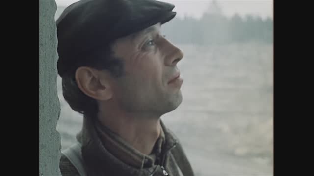 Слова: А. Розенбаум Музыка: А. Розенбаум-Одиночество.