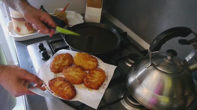 Драники по белорускому рецепту. Очень вкусные, обязательно приготовьте.