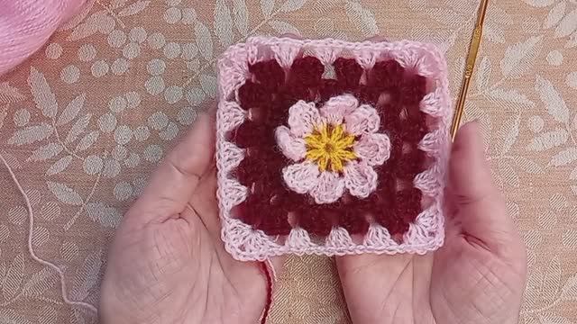 Вяжем красивый квадратный мотив крючком