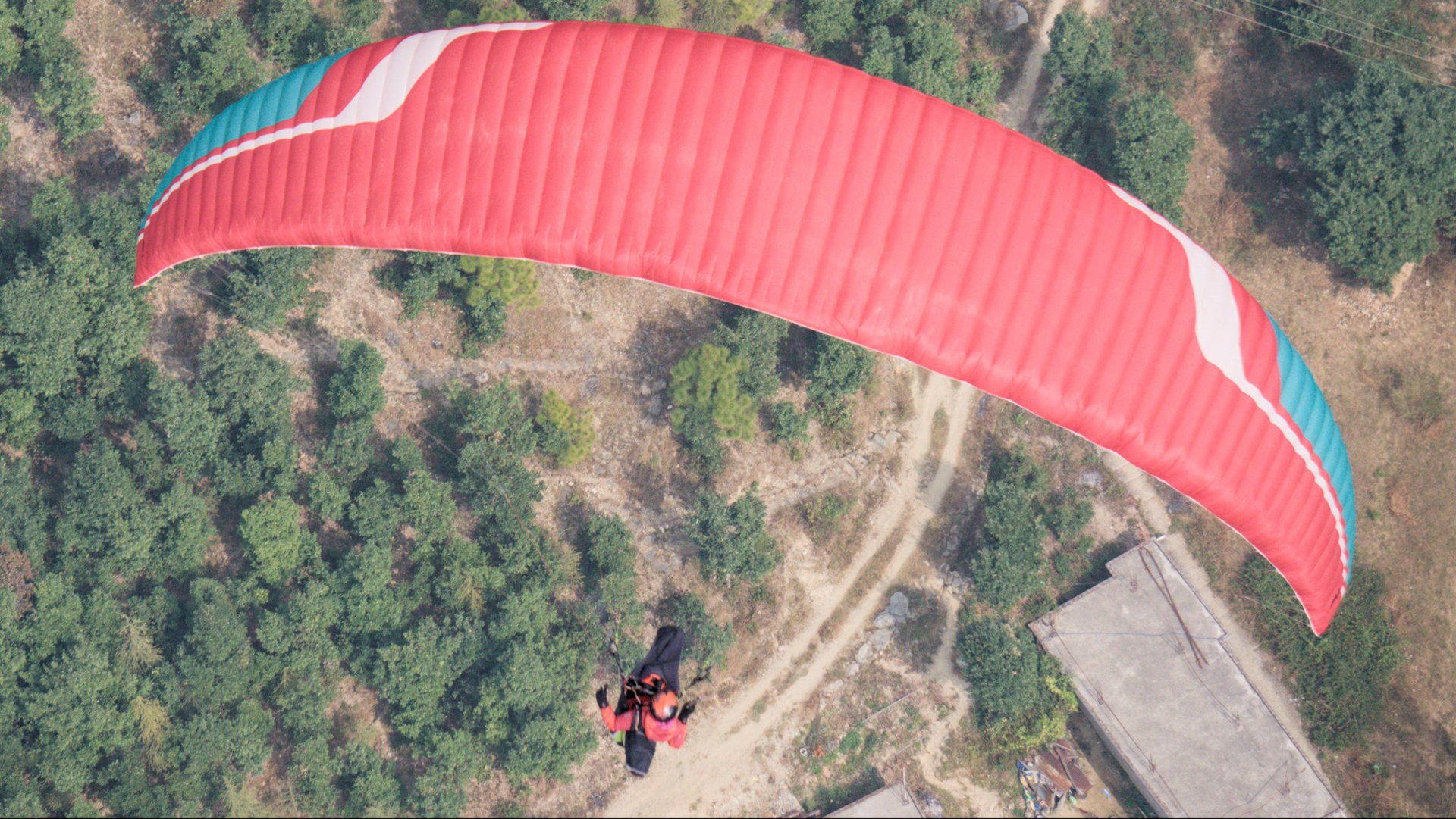 Полеты на параплане в Красноярске на парапланах Niviuk Artik 6