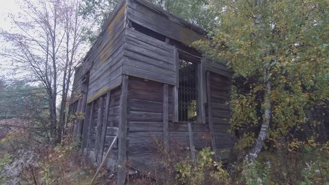 Руины деревянного Храма Николая Чудотворца.