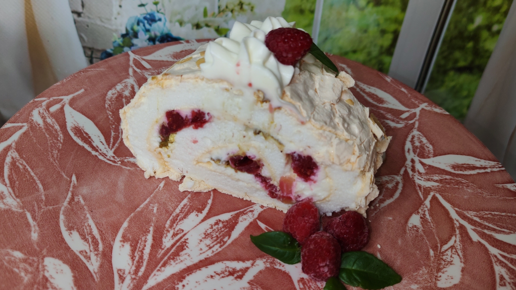 Меренговый рулет! Пошаговый рецепт со всеми ньюансами.