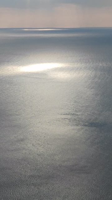 Сияние вечности на глади морской.