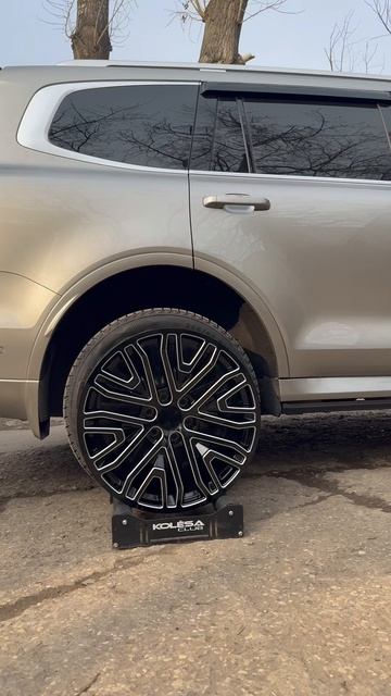 TANK 500 на примерке дисков в 22-ом диаметре