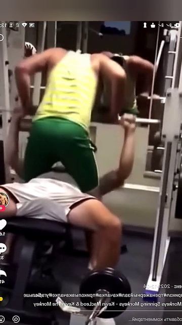 А так можно? А если осудят? 🤣 Прикол в спортзале