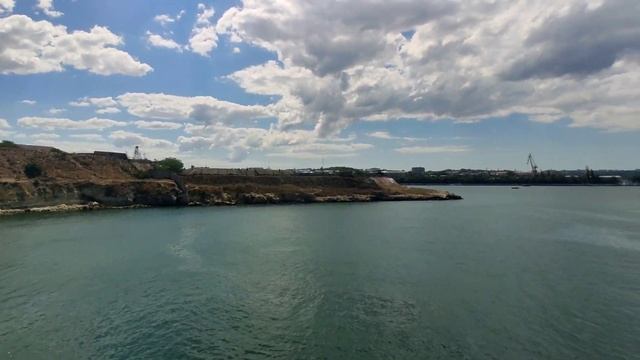 Переправа через бухту Севастополя. Расписание и цены.