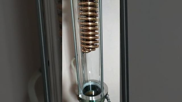 Дробный перегон рома на медной колонне с дефлегматором.