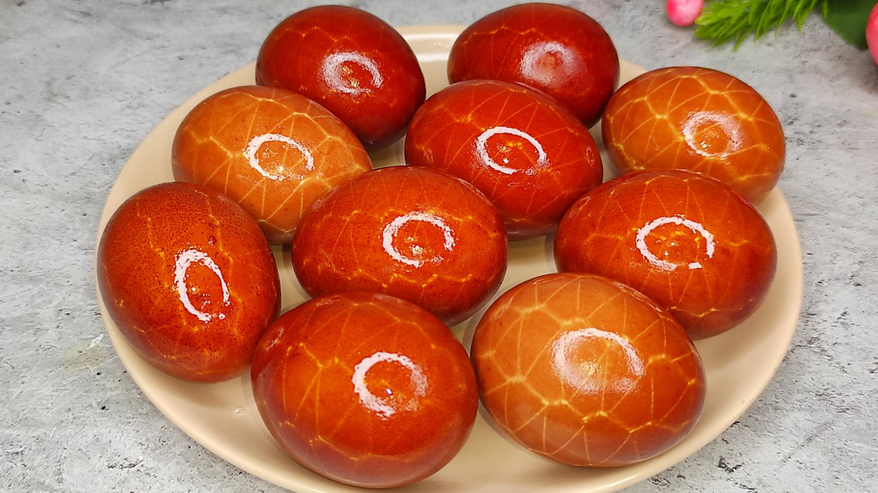 Как красиво покрасить ЯЙЦА на Пасху. Пасхальные яйца. Оригинально и очень ПРОСТО.