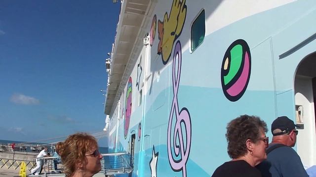 Круиз на Бермуды. Винтажные колье.