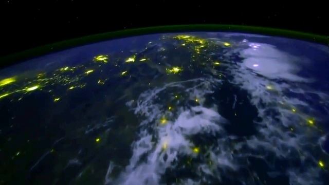 Гроза в космосе