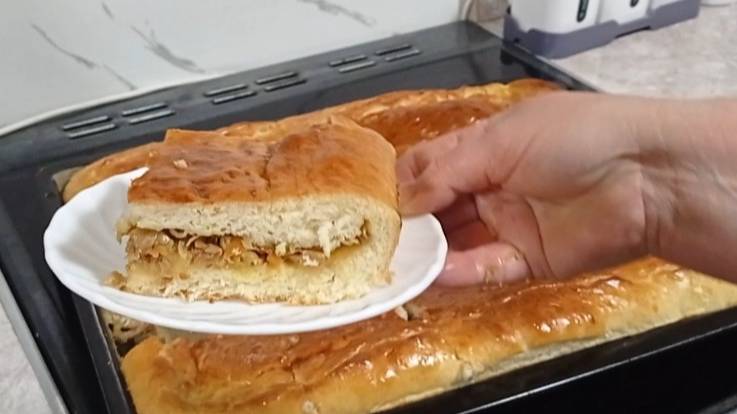 Пирог с КАПУСТОЙ из ЗАВАРНОГО ДРОЖЖЕВОГО теста. Кручусь на КУХНЕ. Вот я НАГОТОВИЛА 😋