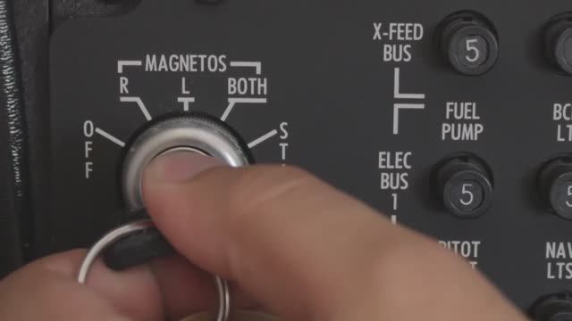 Запуск двигателя Cessna 172 - Стандартные процедуры