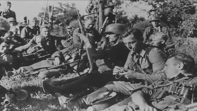 Почему эти русские так отчаянно сражаются а мы не можем так(Видео с канала,,Чтобы помнили)