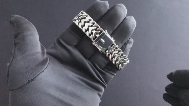 арт. А0158 Крупный массивный серебряный браслет Зевс