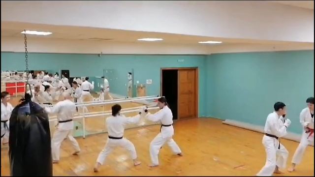 Лешка на тренировке. Старается!