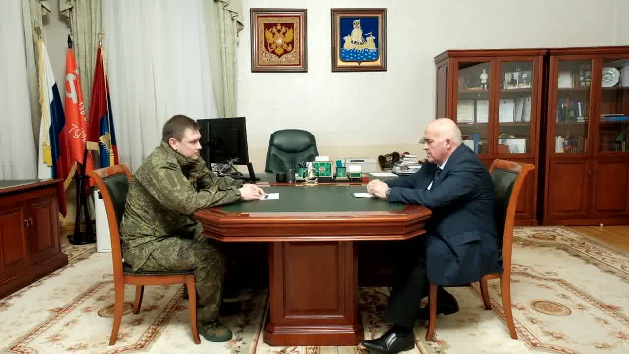 Сергей Ситников провёл рабочую встречу с участником СВО Михаилом Душиным