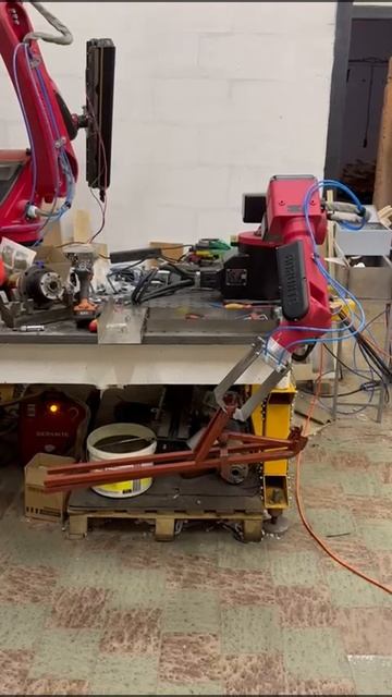 Укладка деталей роботом