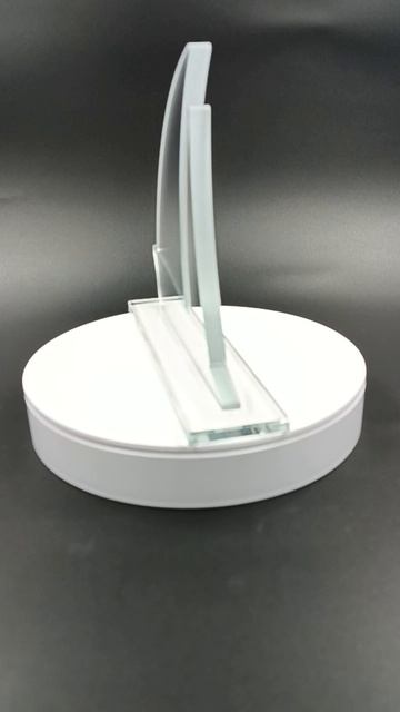 Фигурная резка стекла
 EN054