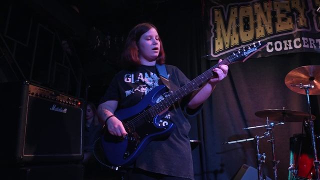 Захарова Анастасия Кино - пачка сигарет