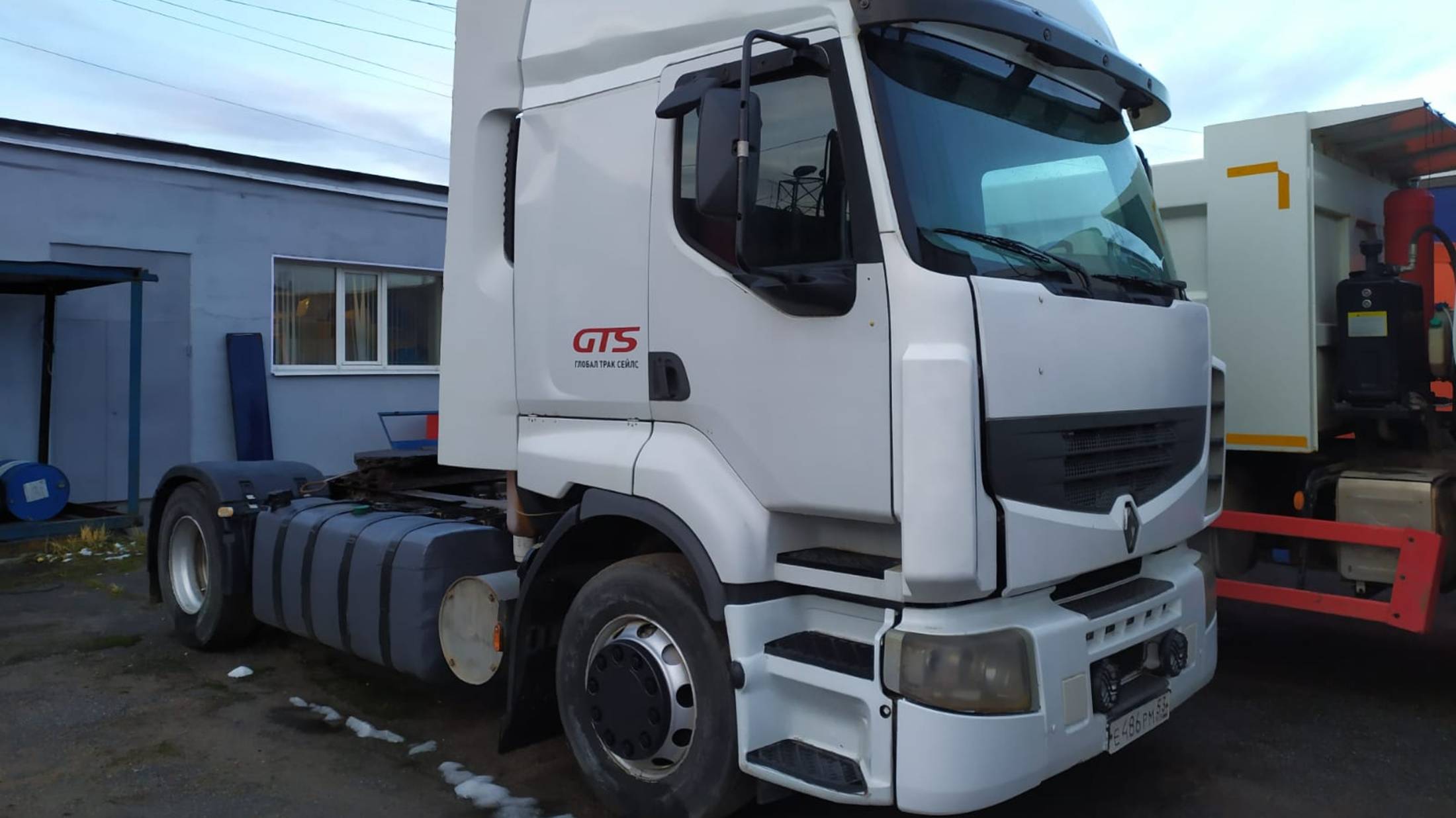 В продаже седельный тягач Renault Premium 380.19T 
Стоимость 1 550 000 рублей