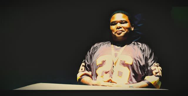 За мной как  за каменной стеной говорил он