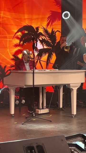 Шуфутинский Михаил крутой
🌟 ПРАЗДНИКИ ПРЕМИУМ-КЛАССА ОТ  ZOTOV-EVENT.RU