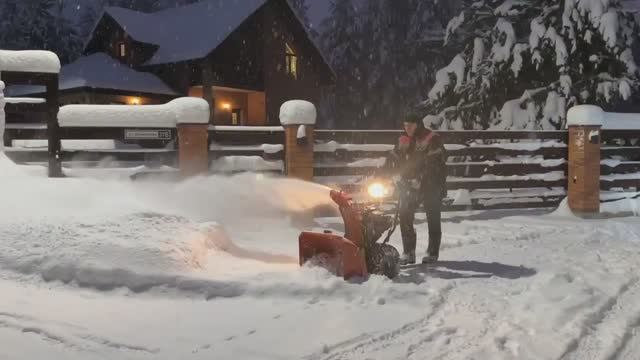 Ремонт снегоуборщиков Husqvarna 5524st в Санкт Петербурге!