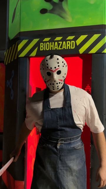 Персонаж Джейсон в Космопарке